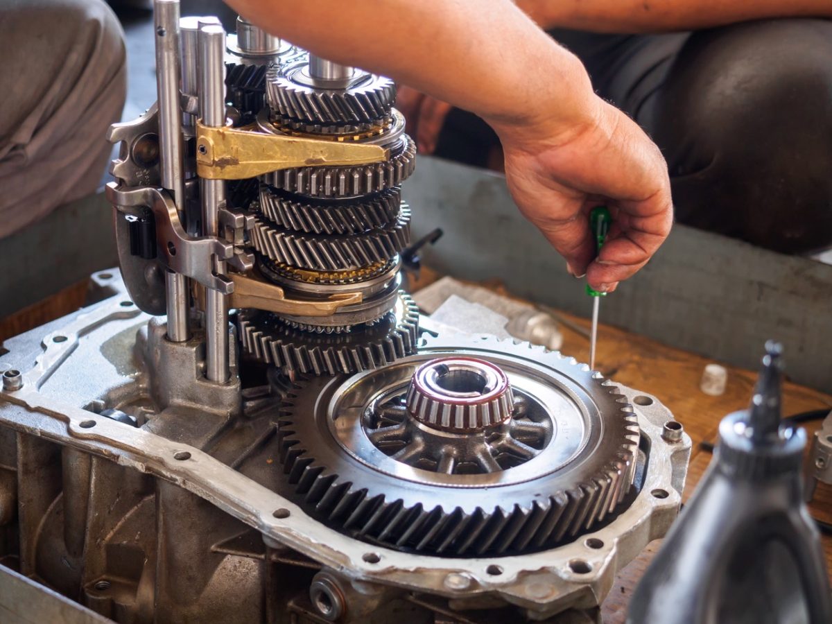 5 Signs it Might Be Time to Repair Your Transmission | Master AutoTech